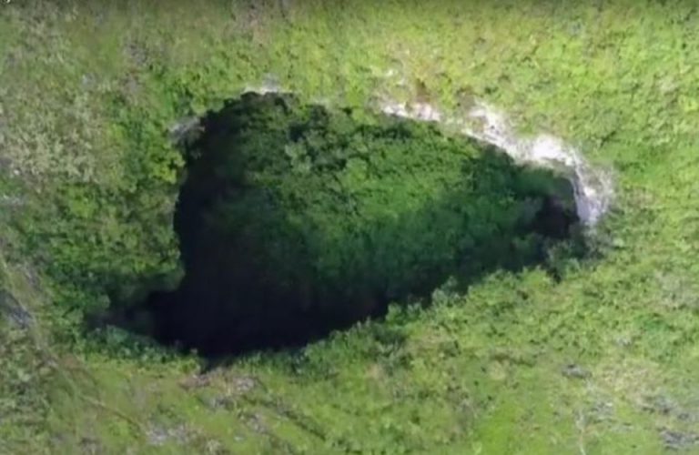 11 Largest Sinkholes in the World - Largest.org